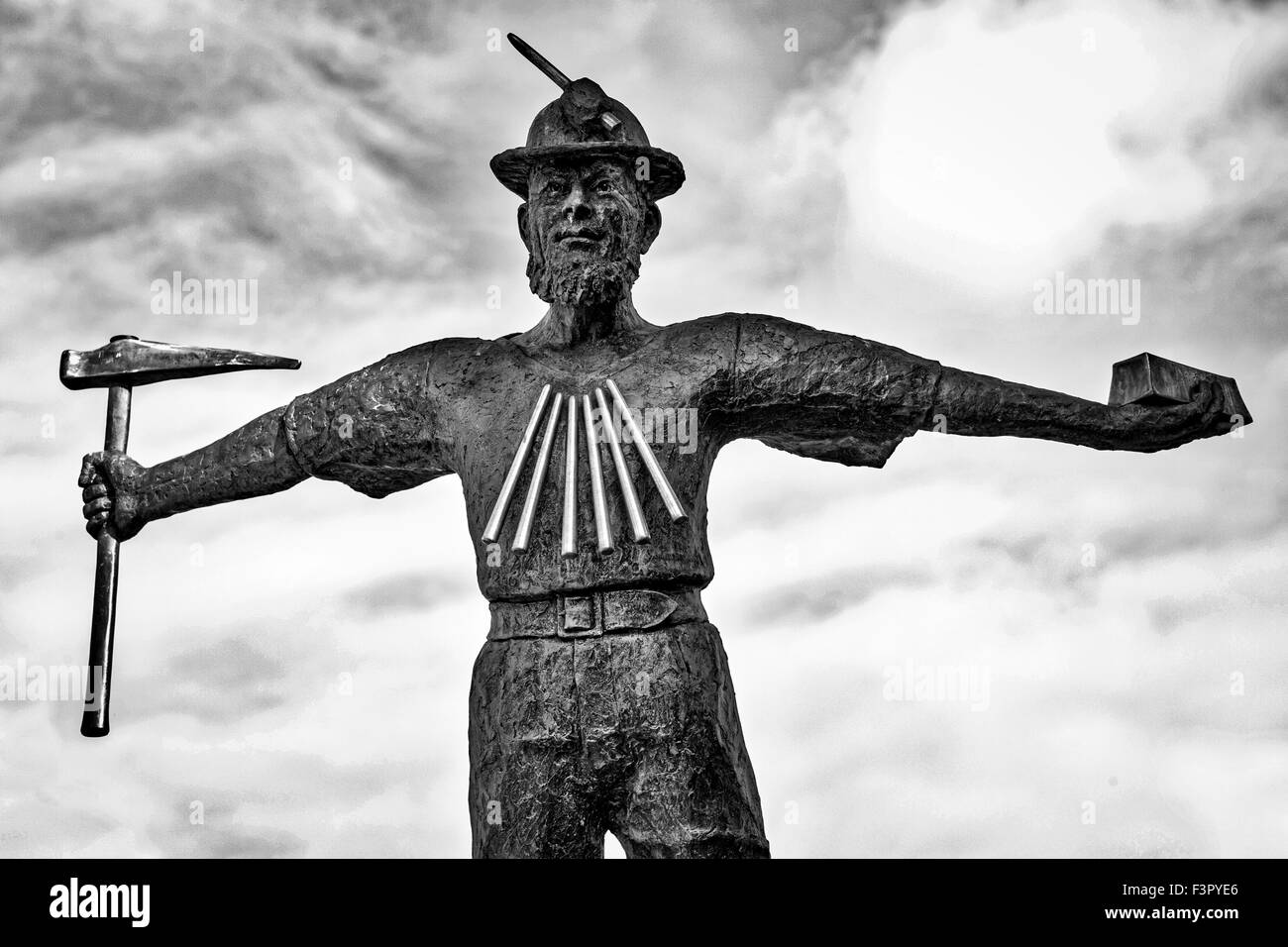 Miner statue hi-res stock photography and images - Alamy