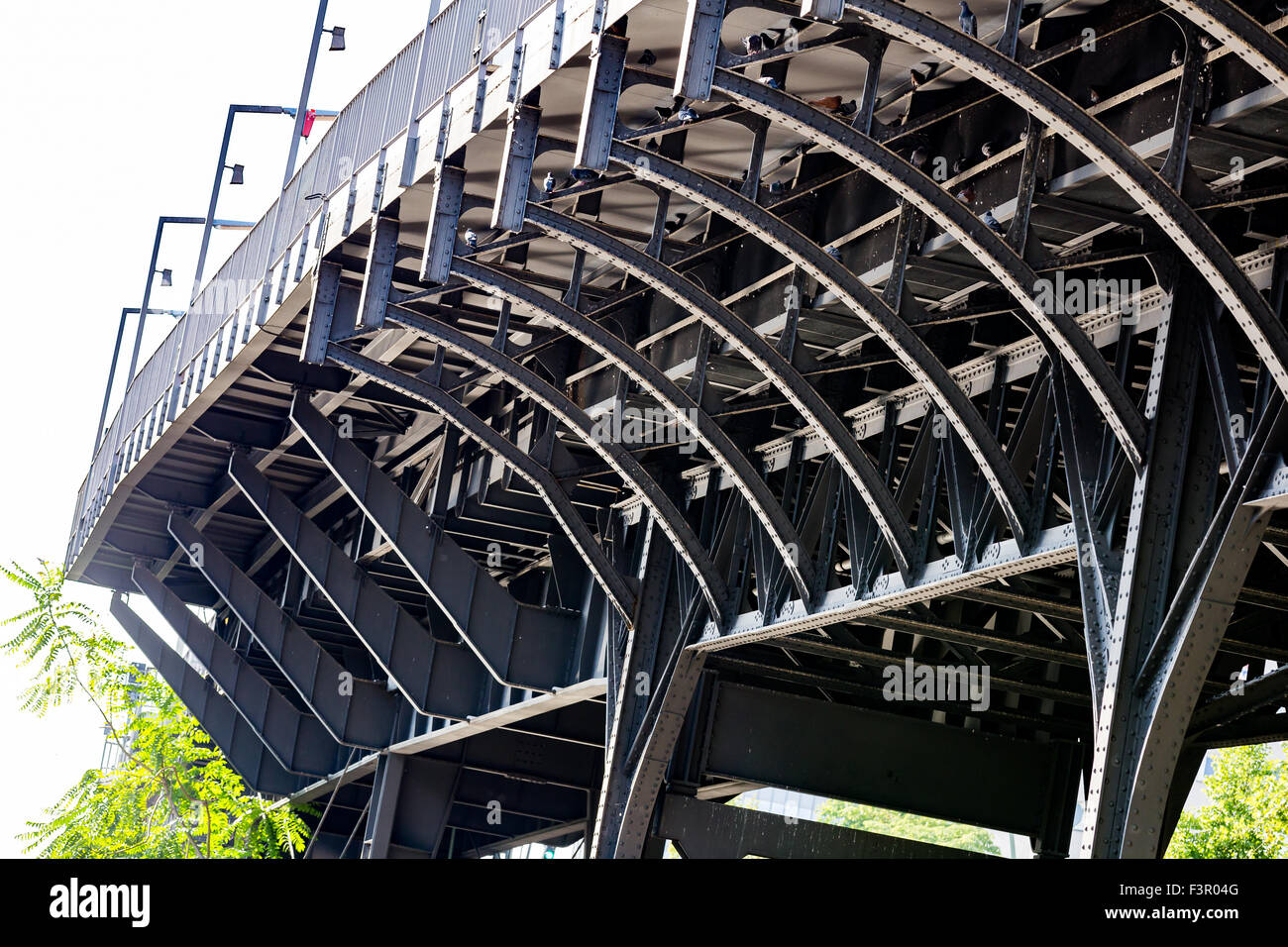 Modern metal bridge hi-res stock photography and images - Alamy