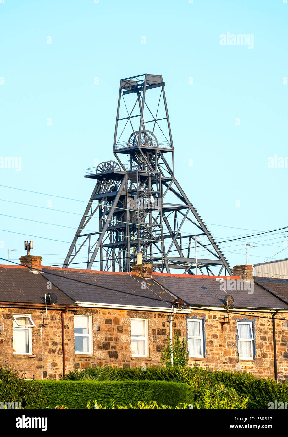 The old south crofty tin mine near camborne in cornwall, uk Stock Photo ...