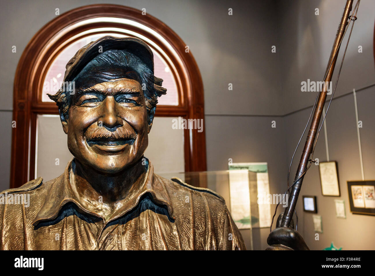 Ernest hemingway statue florida hi-res stock photography and images - Alamy