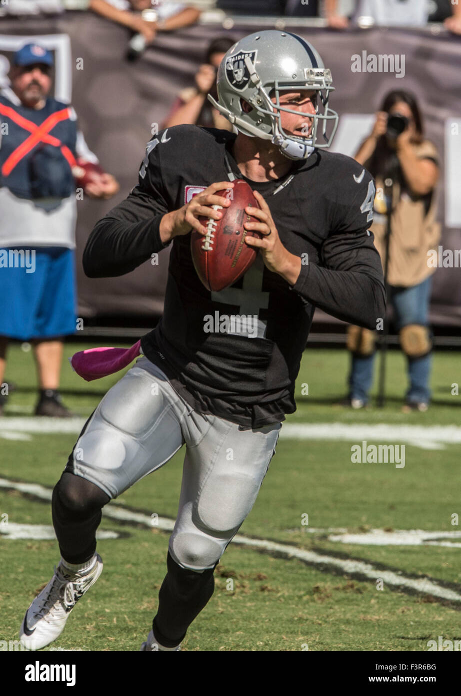 Oakland, California, USA. 11th Oct, 2015. Oakland Raiders quarterback ...