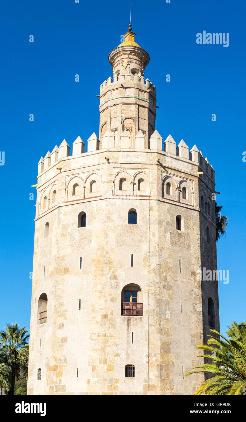 Gold tower hi-res stock photography and images - Alamy