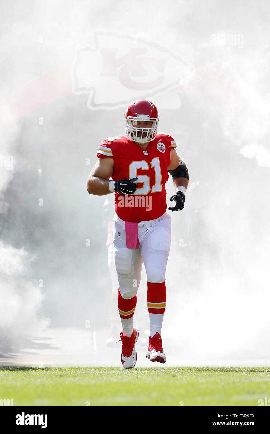 Kansas City, MO, USA. 11th Oct, 2015. Kansas City Chiefs center Mitch ...