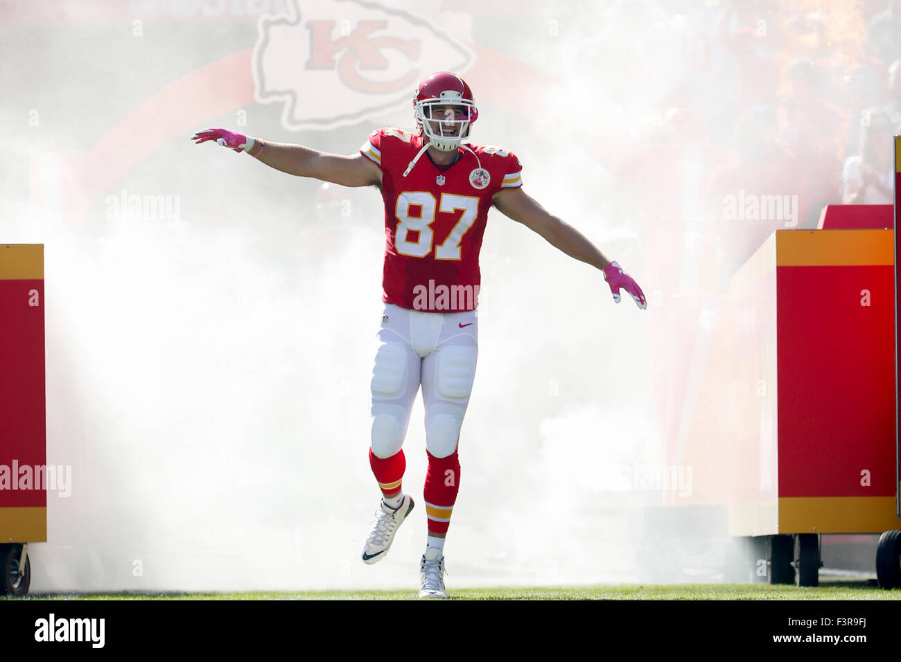 Kansas City, MO, USA. 11th Oct, 2015. Kansas City Chiefs tight end ...