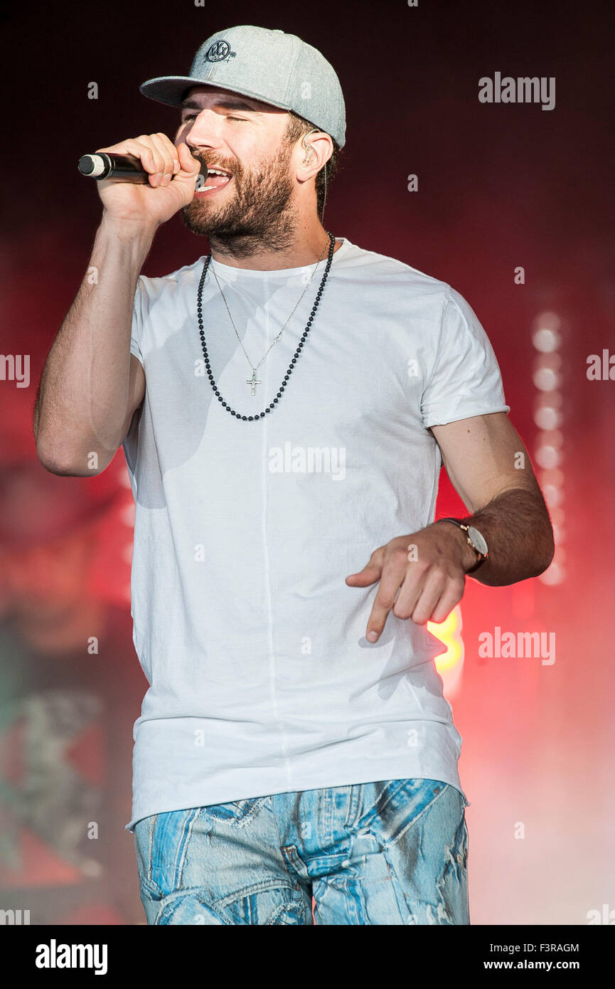 Aug 8, 2015 - Raleigh, North Carolina; USA - Singer SAM HUNT performs ...