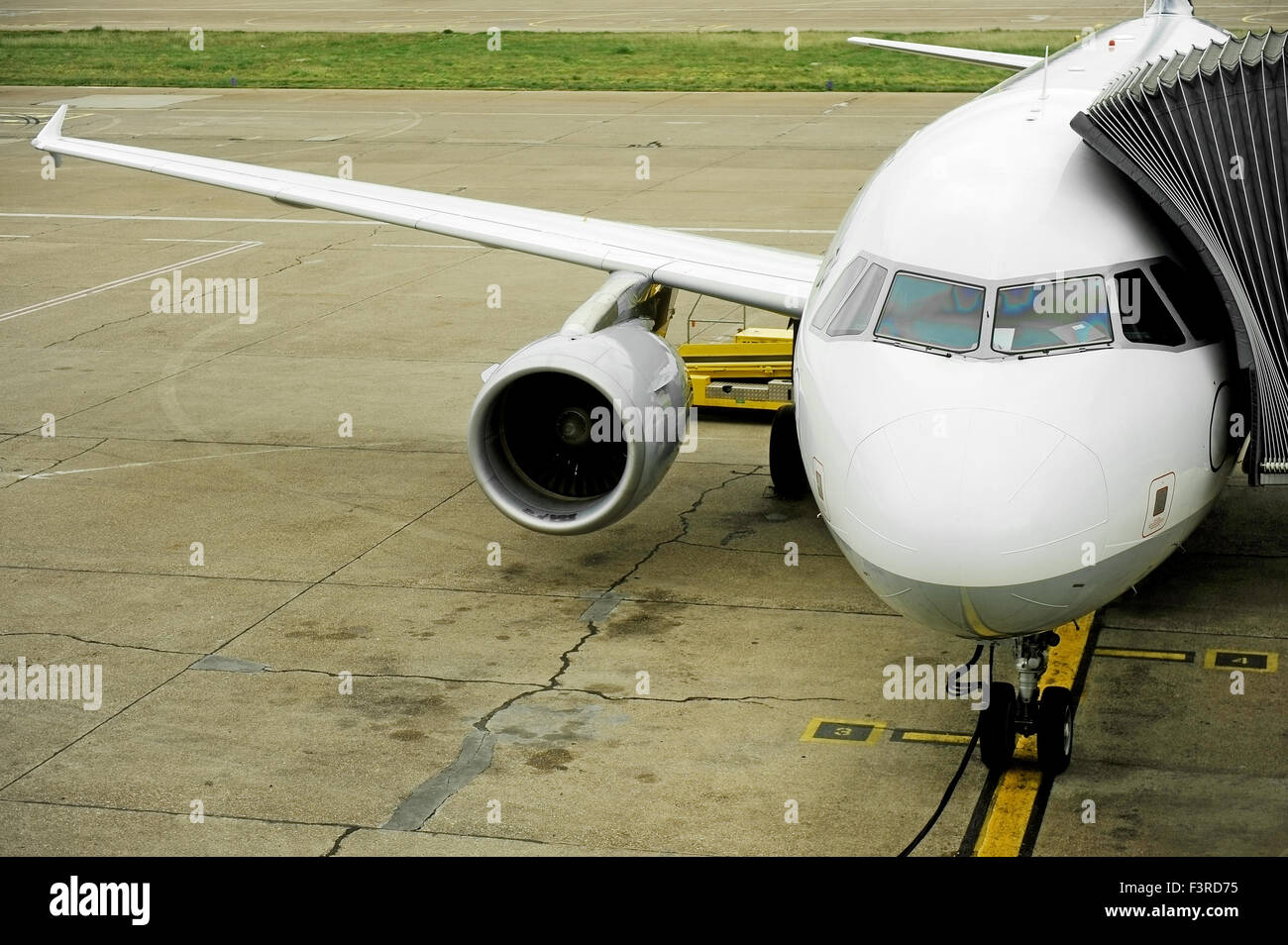 International jetway hi-res stock photography and images - Alamy