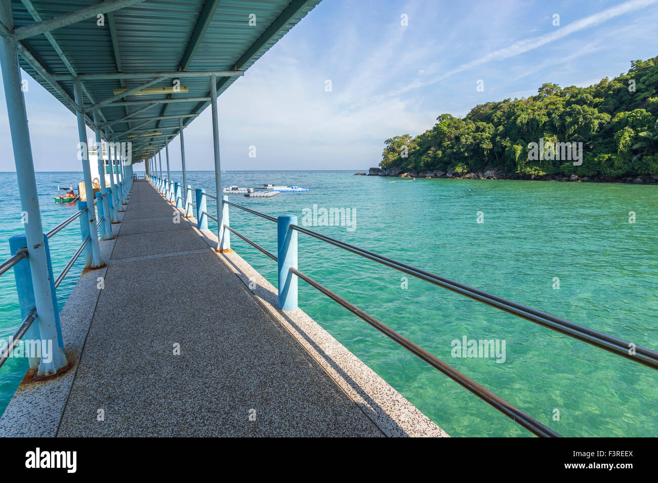 Jetty walkway beach resort hi-res stock photography and images - Alamy