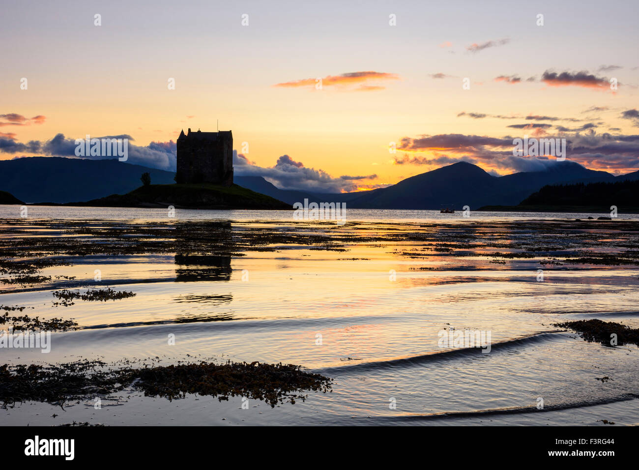 Castle stalker, appin hi-res stock photography and images - Alamy