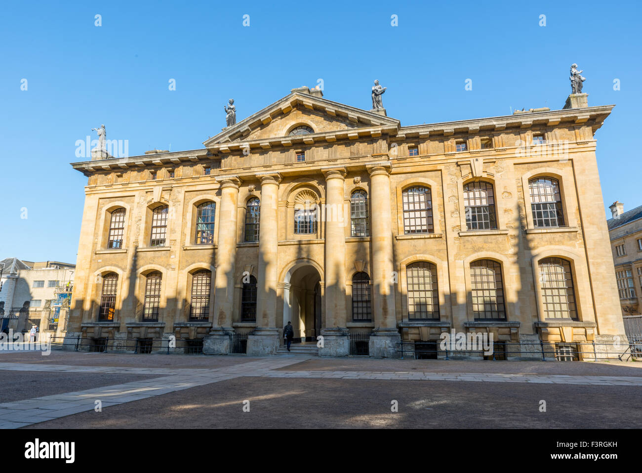 Building oxford library city hi-res stock photography and images - Alamy