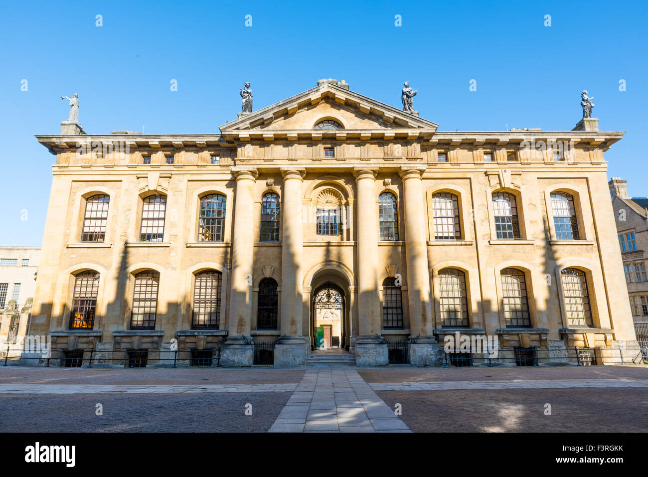 Library building oxford hi-res stock photography and images - Alamy