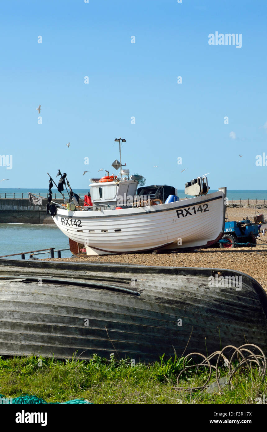 Hastings, East Sussex, England, UK. Fishing boats on the shingle beach ...