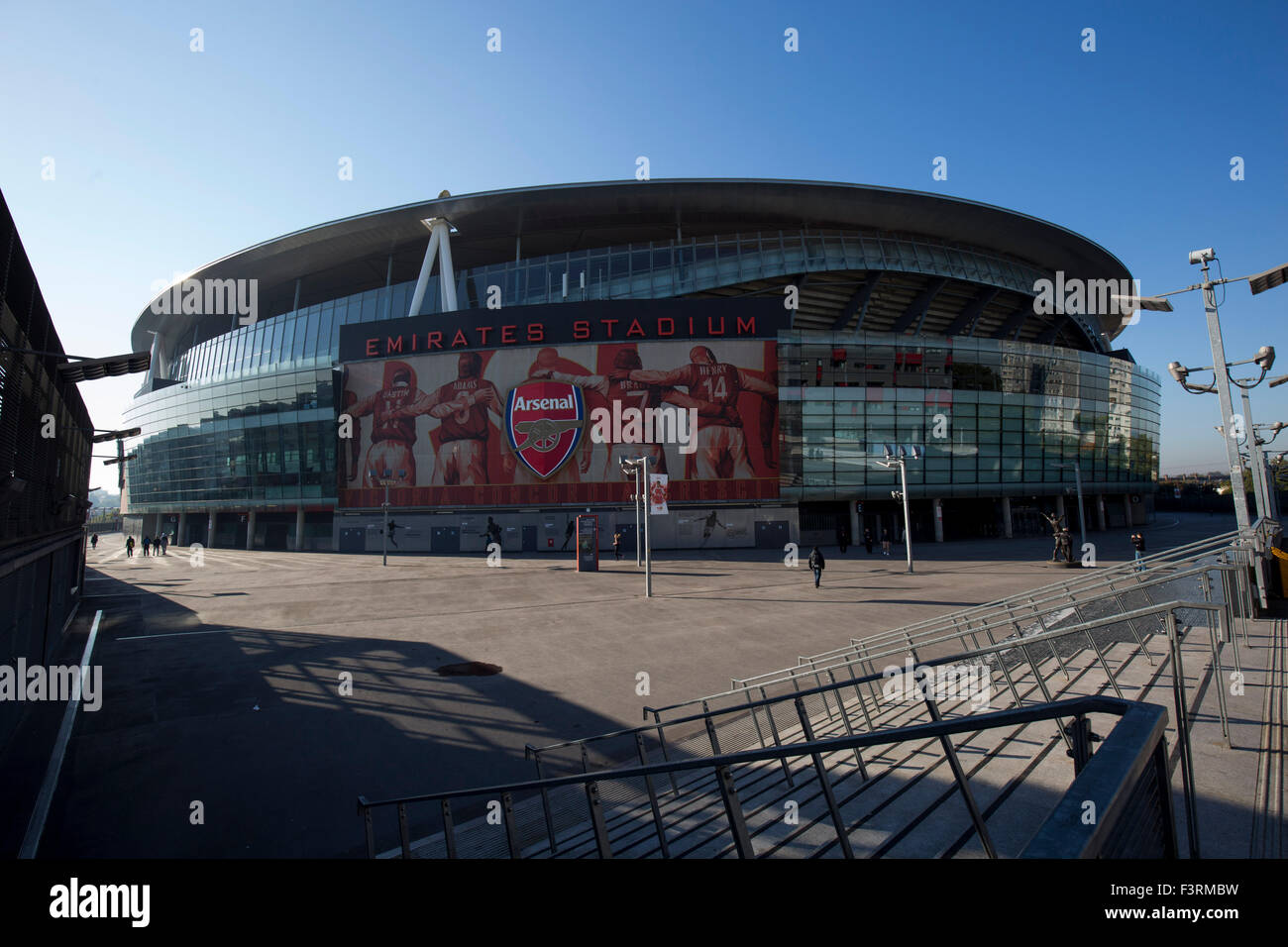 Arsenal stadium exterior hi-res stock photography and images - Alamy
