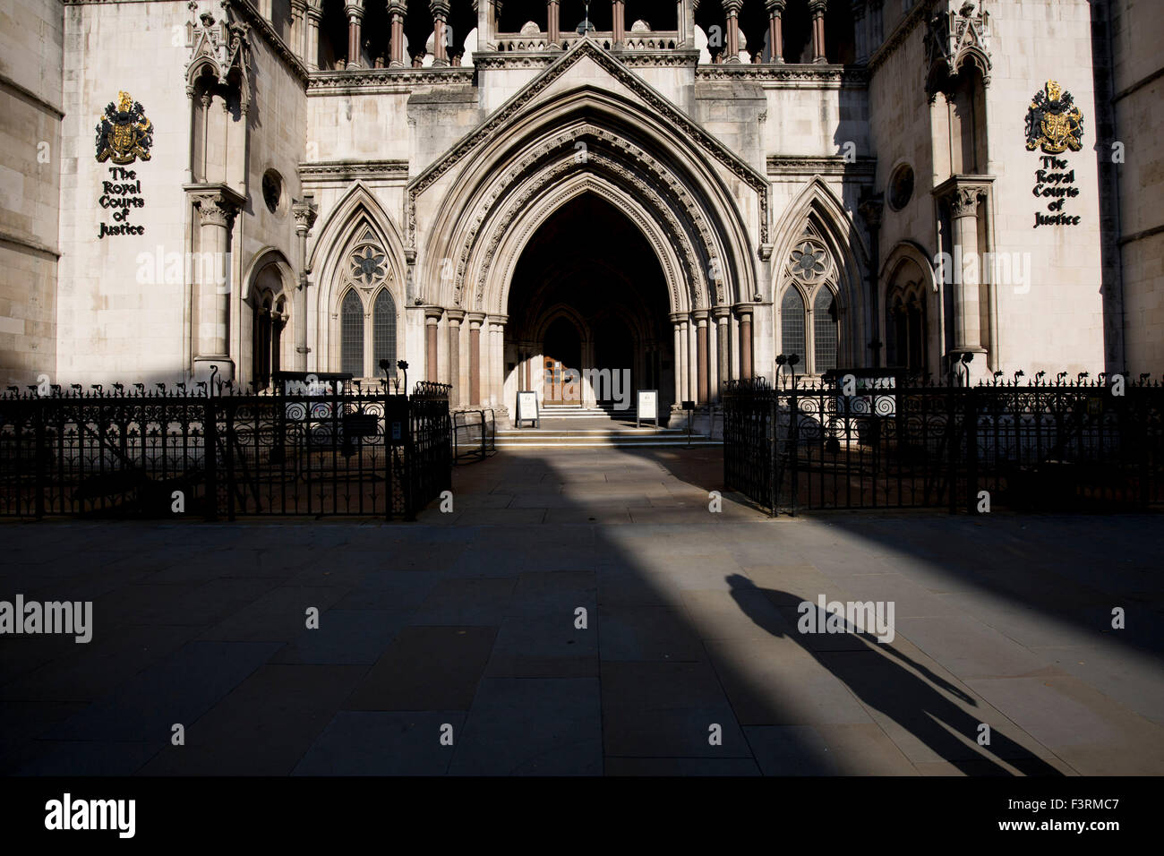 Royal Courts of Justice High Court London Stock Photo - Alamy