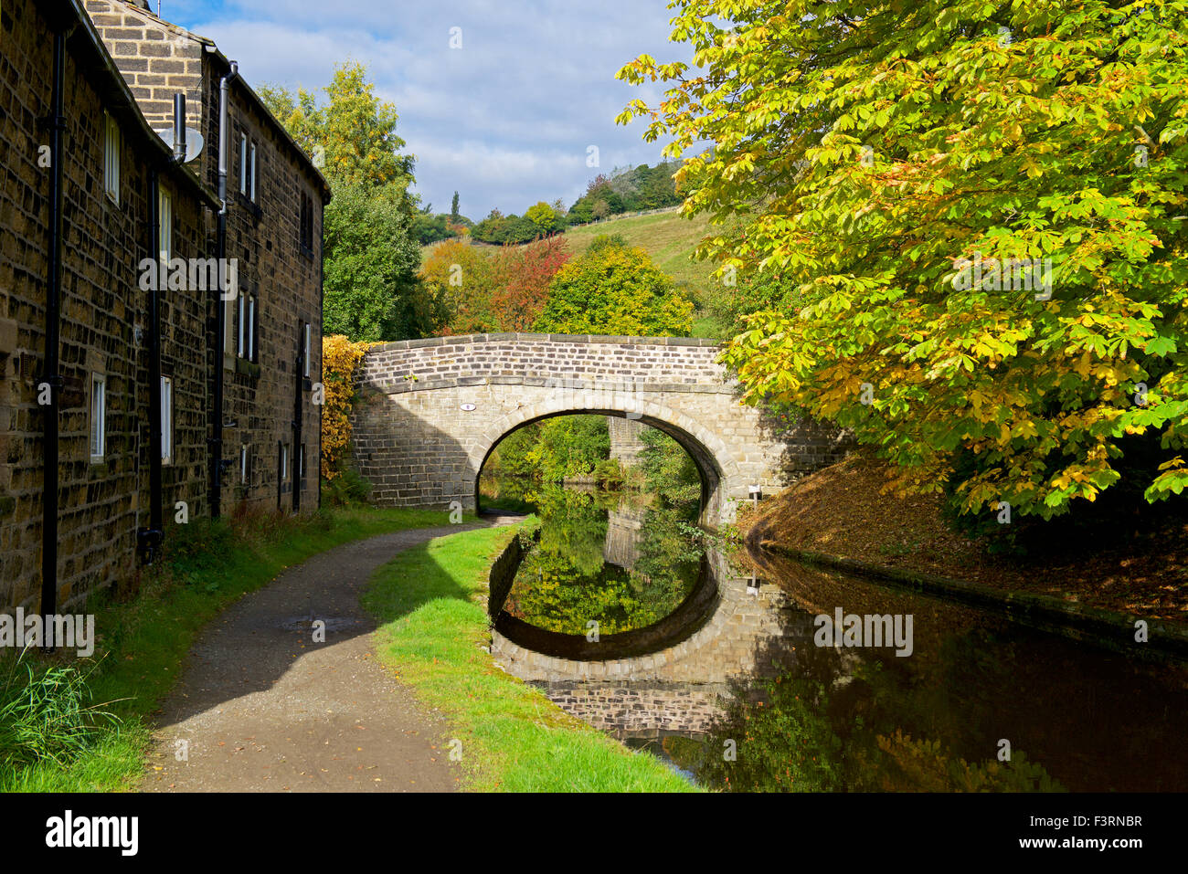 Rochdale canal bridge hi-res stock photography and images - Alamy