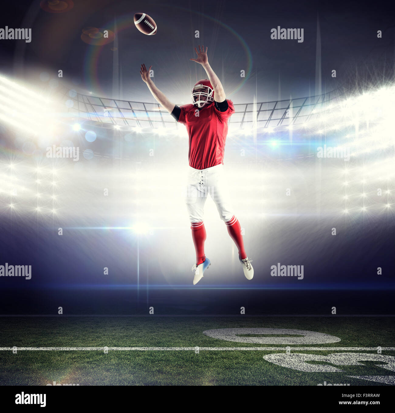 Player jumping catch american hi-res stock photography and images - Alamy