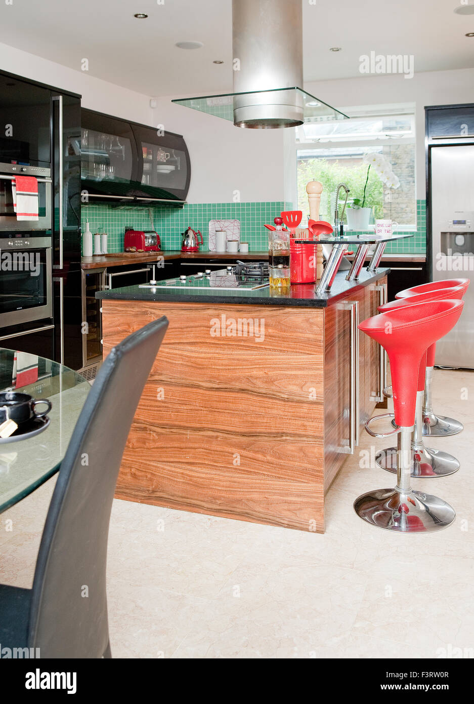 Kitchen diner hi-res stock photography and images - Alamy