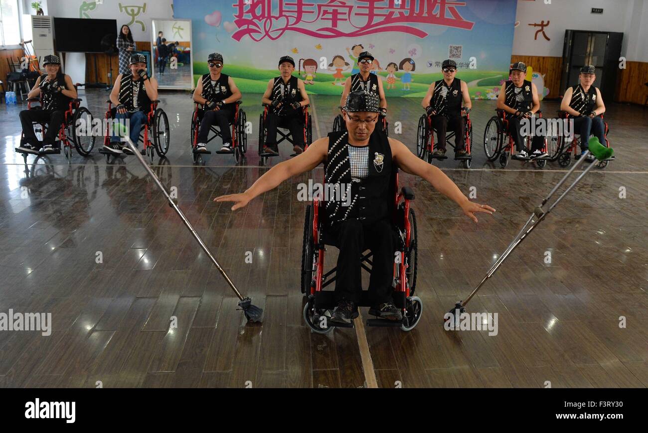 Wheelchair dance hi-res stock photography and images - Alamy