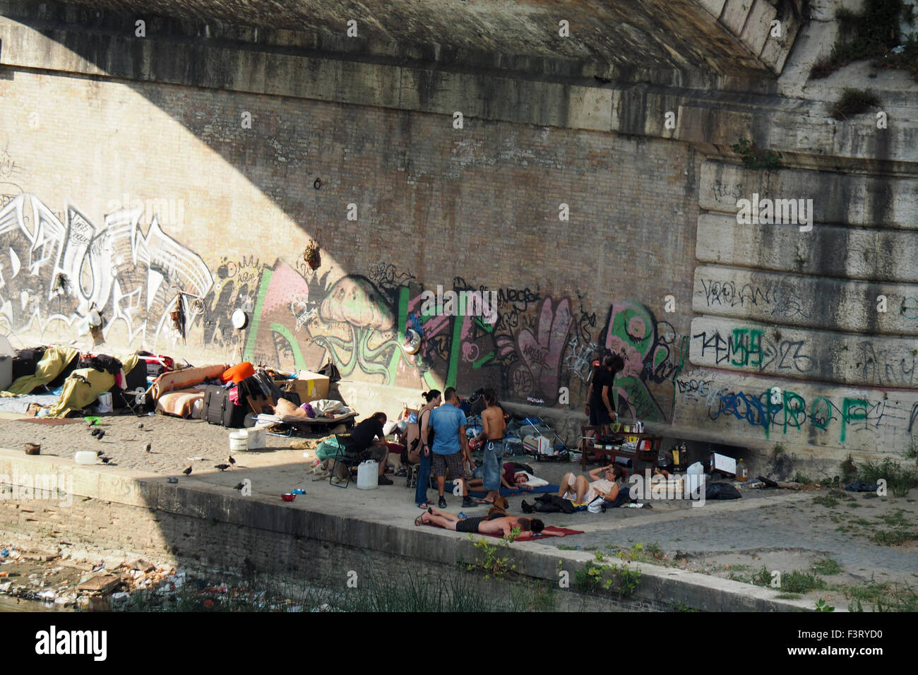 Homeless in rome hi-res stock photography and images - Alamy