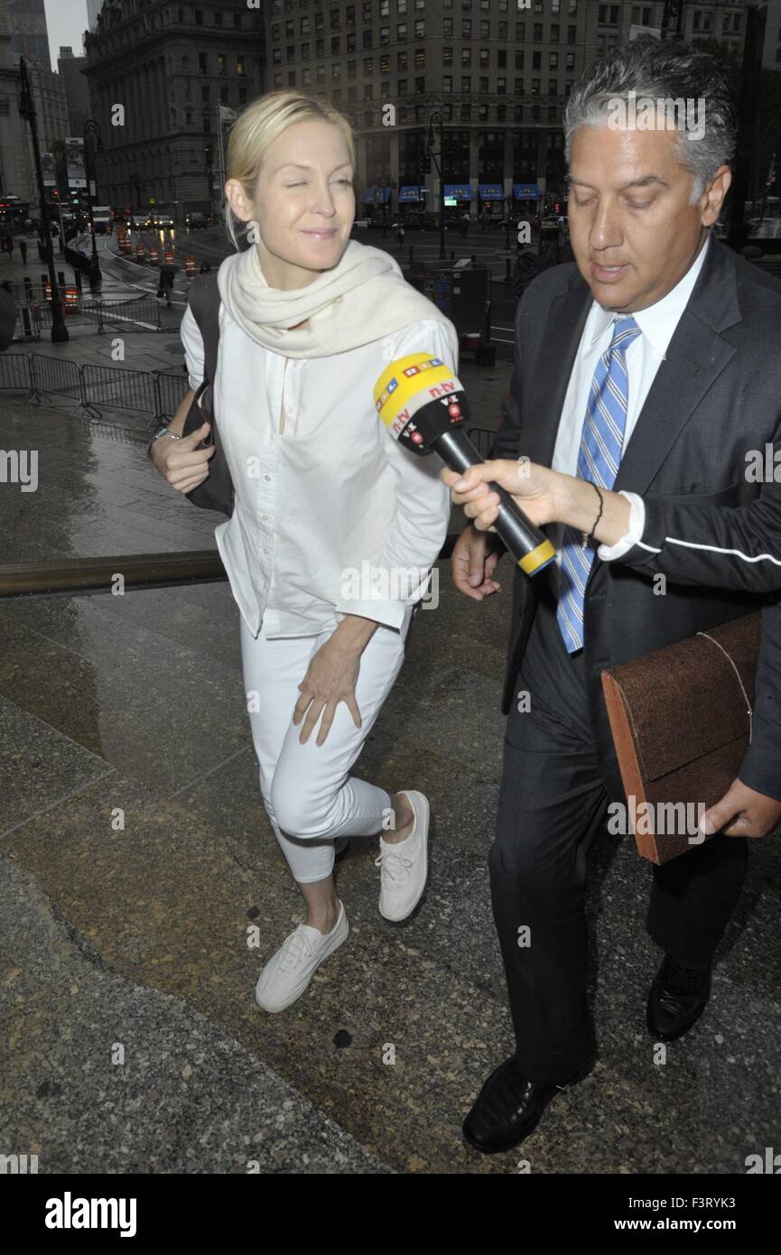 Kelly Rutherford, who's been embroiled in a bitter custody battle with ...