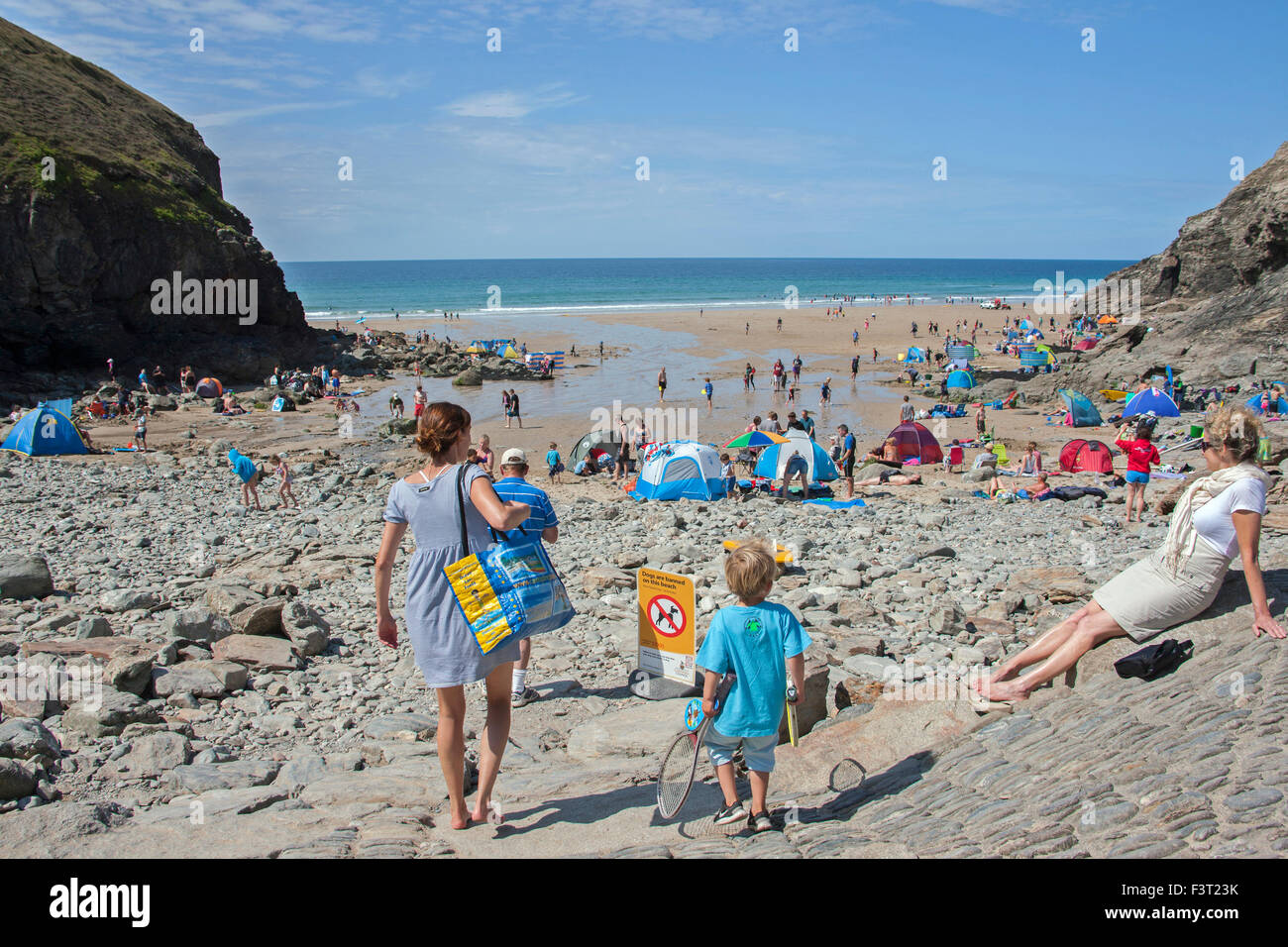 Chapel porth beach hi-res stock photography and images - Alamy