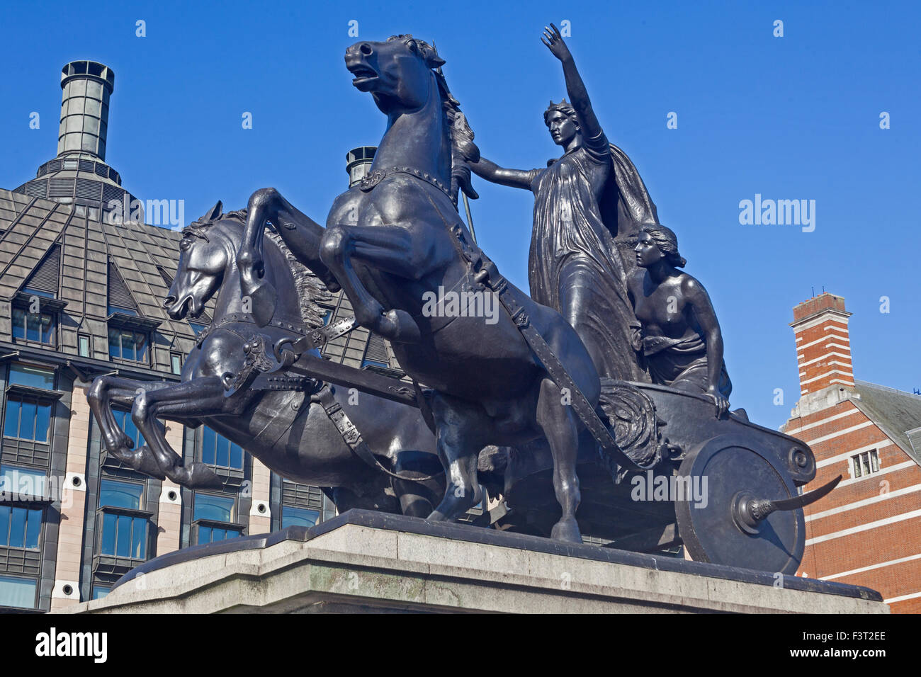 Statue boudicca westminster bridge london hi-res stock photography and ...