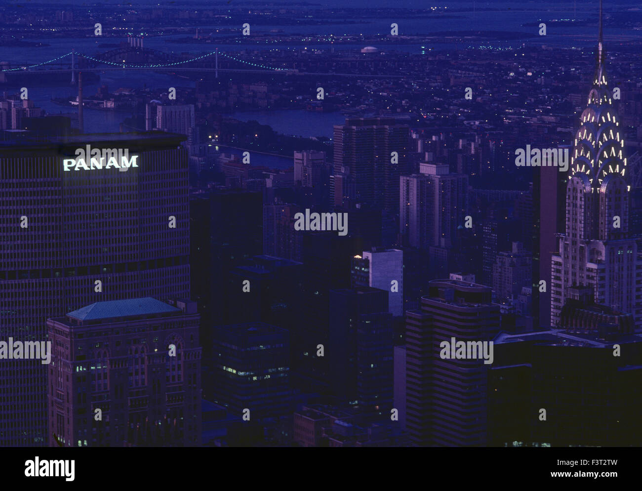 New york skyline 1980s hi-res stock photography and images - Alamy