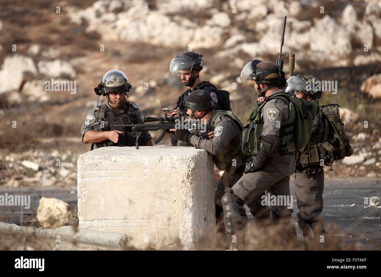 Ramallah, West Bank, Palestinian Territory. 12th Oct, 2015. Israeli ...
