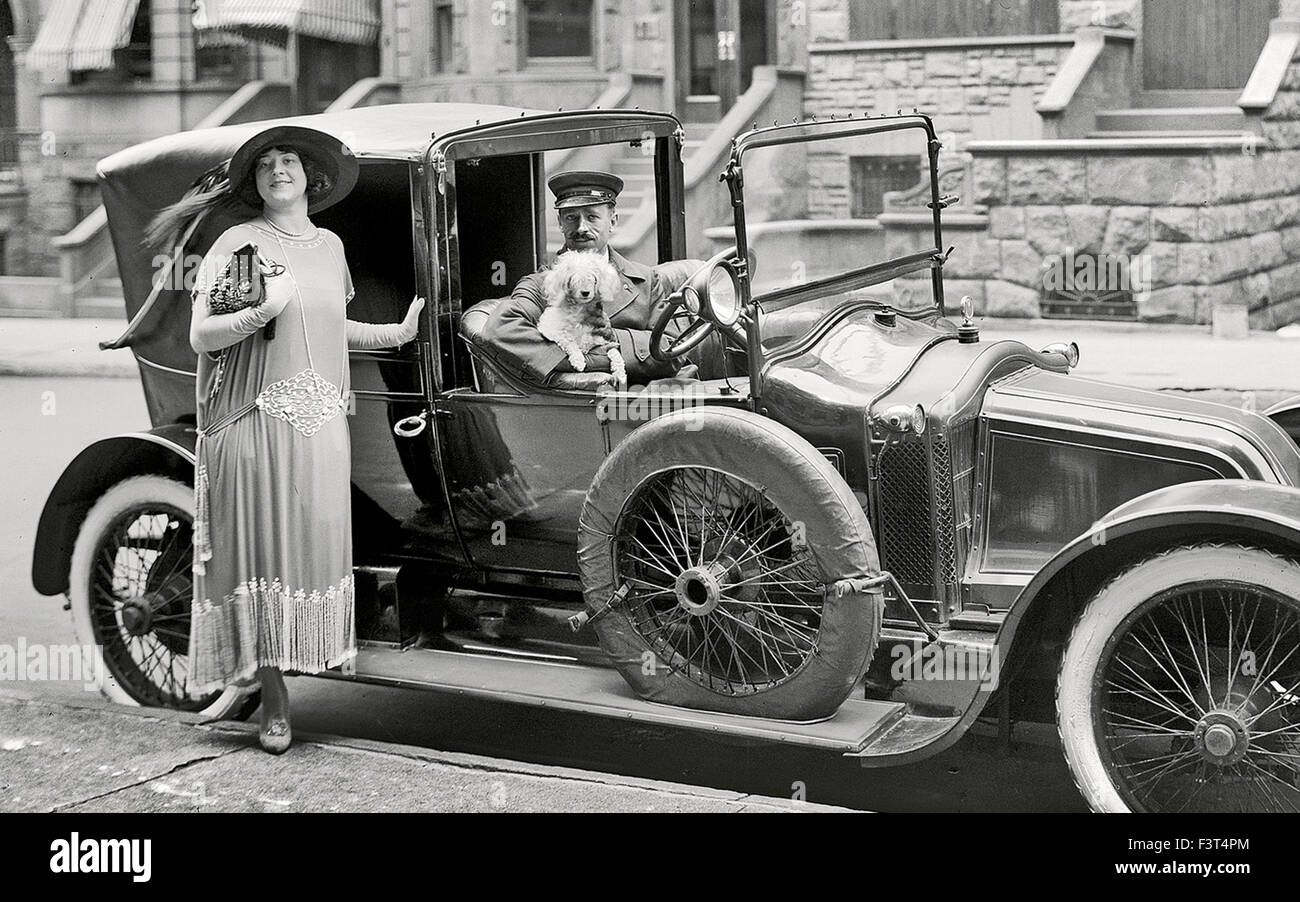 Singer car hi-res stock photography and images - Alamy