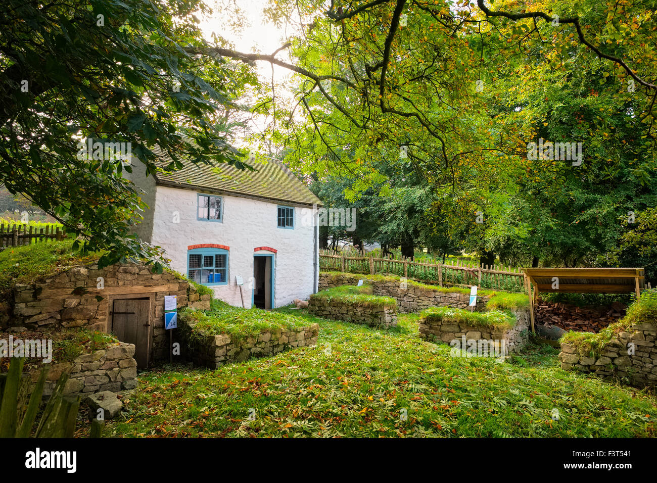 Mining cottage hi-res stock photography and images - Alamy