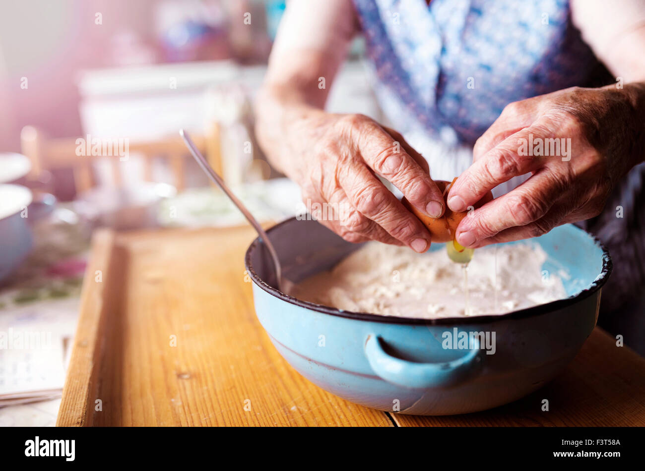 Senior woman baking Stock Photo - Alamy