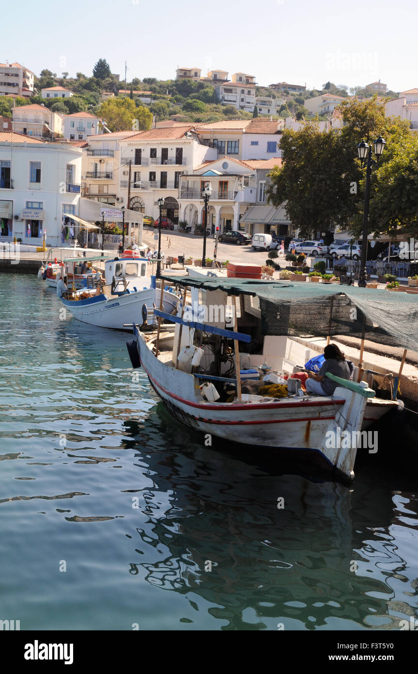Fishing boat pylos harbour hi-res stock photography and images - Alamy