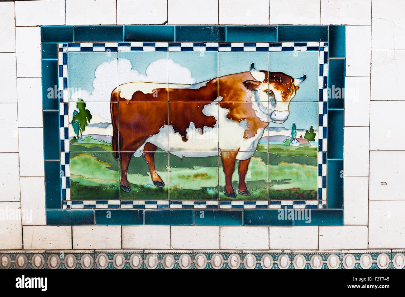 Picture tiles hi-res stock photography and images - Alamy
