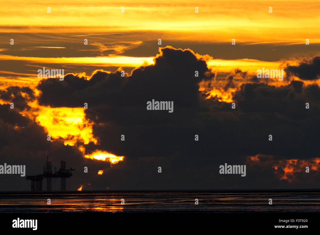 Irish sea, UK. 12th October, 2015. Hamilton Oil Gas Field enveloped in ...