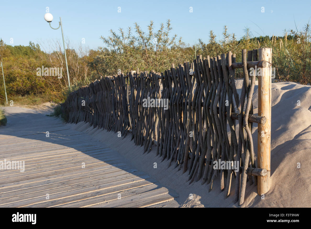 Beach fence hi-res stock photography and images - Alamy