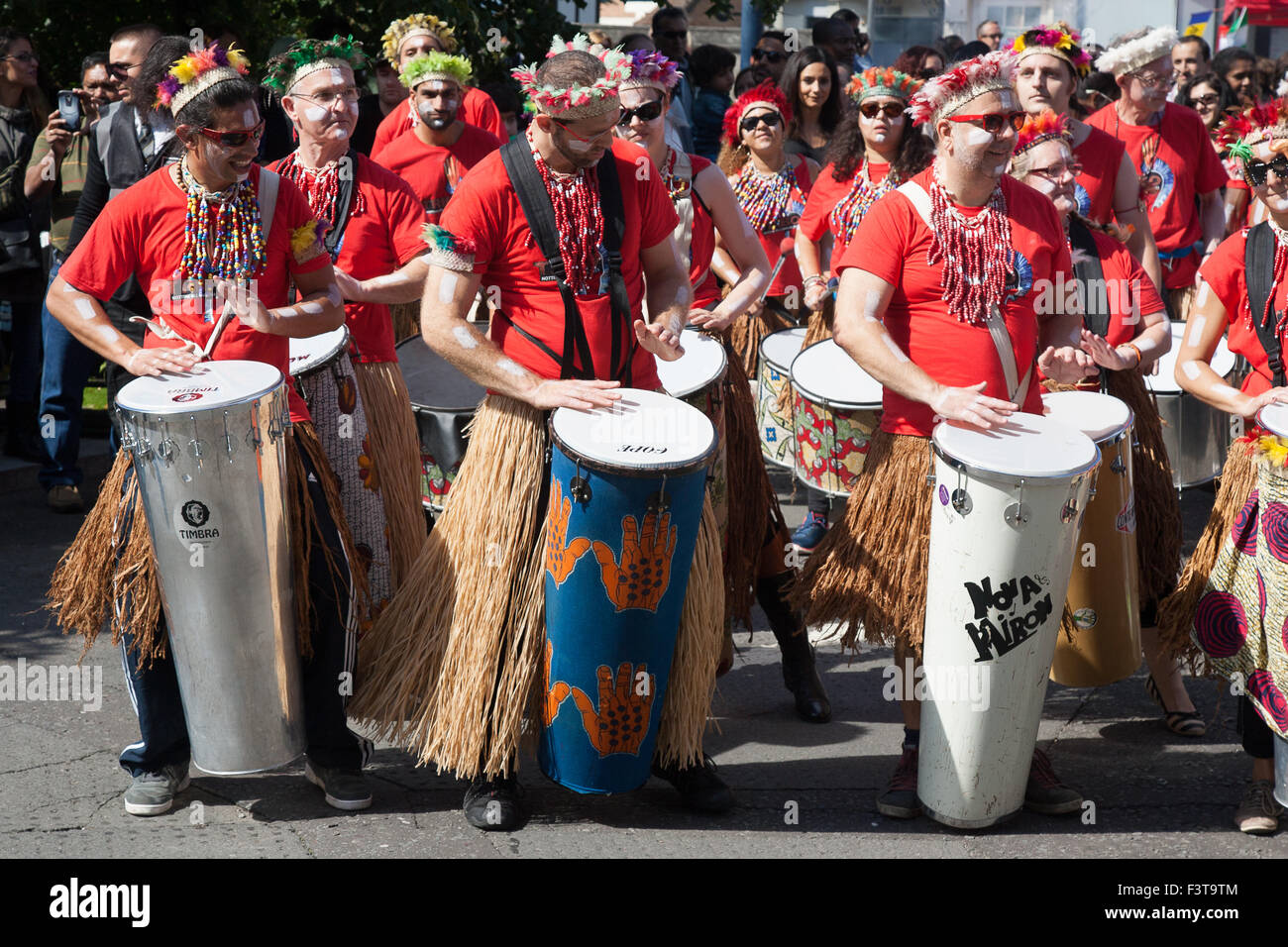 Brasilian samba drummers parade drums hi-res stock photography and ...