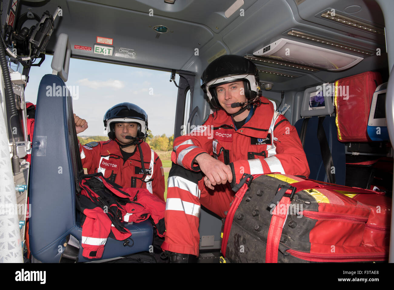 Thames valley air ambulance hi-res stock photography and images - Alamy
