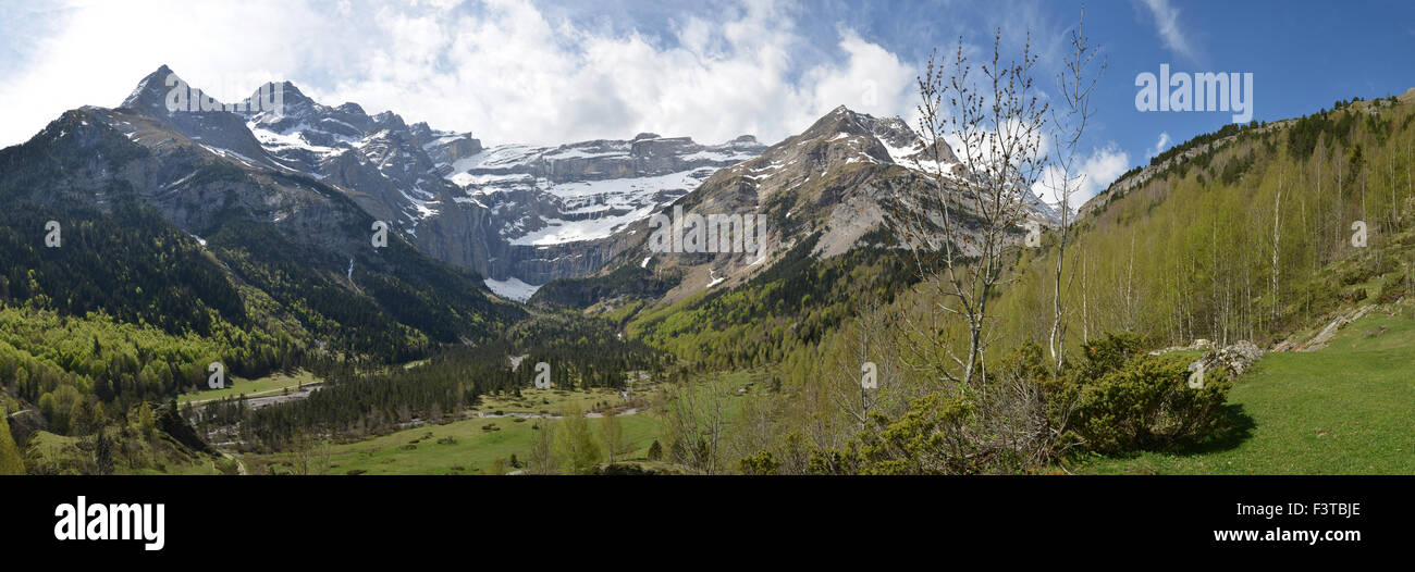 Cirque valley hi-res stock photography and images - Alamy