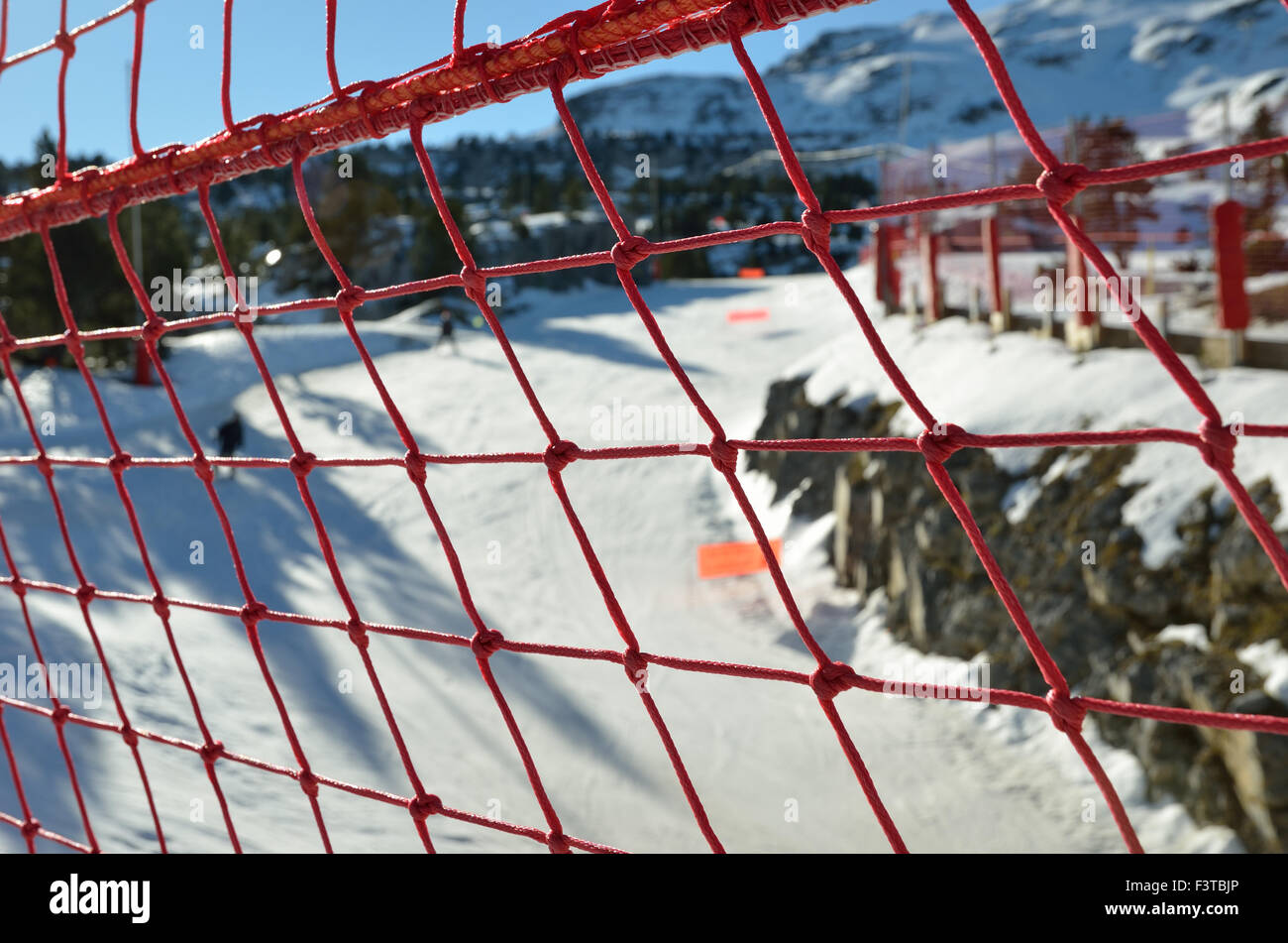 Ski safety netting hi-res stock photography and images - Alamy