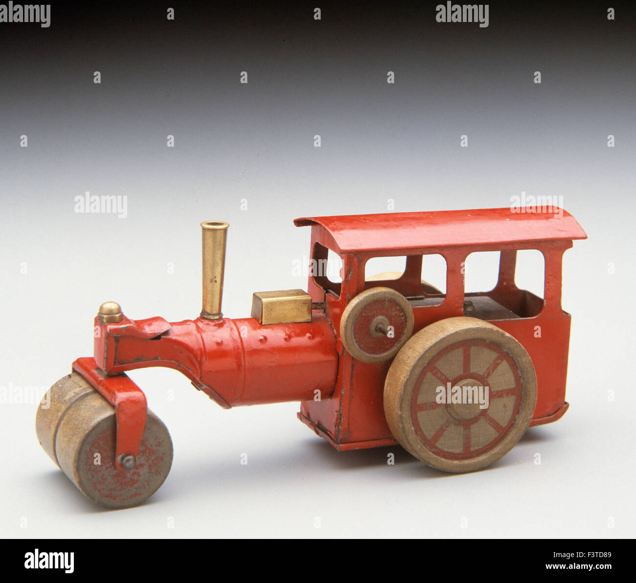 Model steam road roller from the 1930's Stock Photo - Alamy