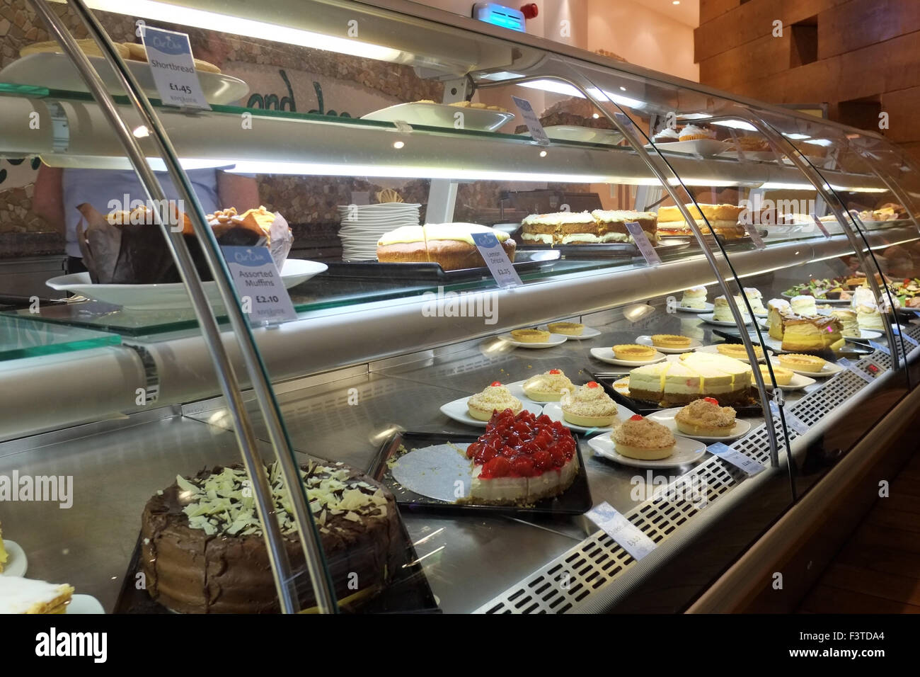 Sandwich and cake display hi-res stock photography and images - Alamy