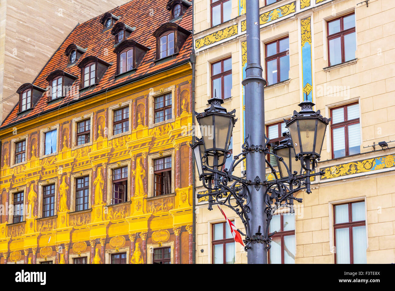 Old historical tenement houses hi-res stock photography and images - Alamy