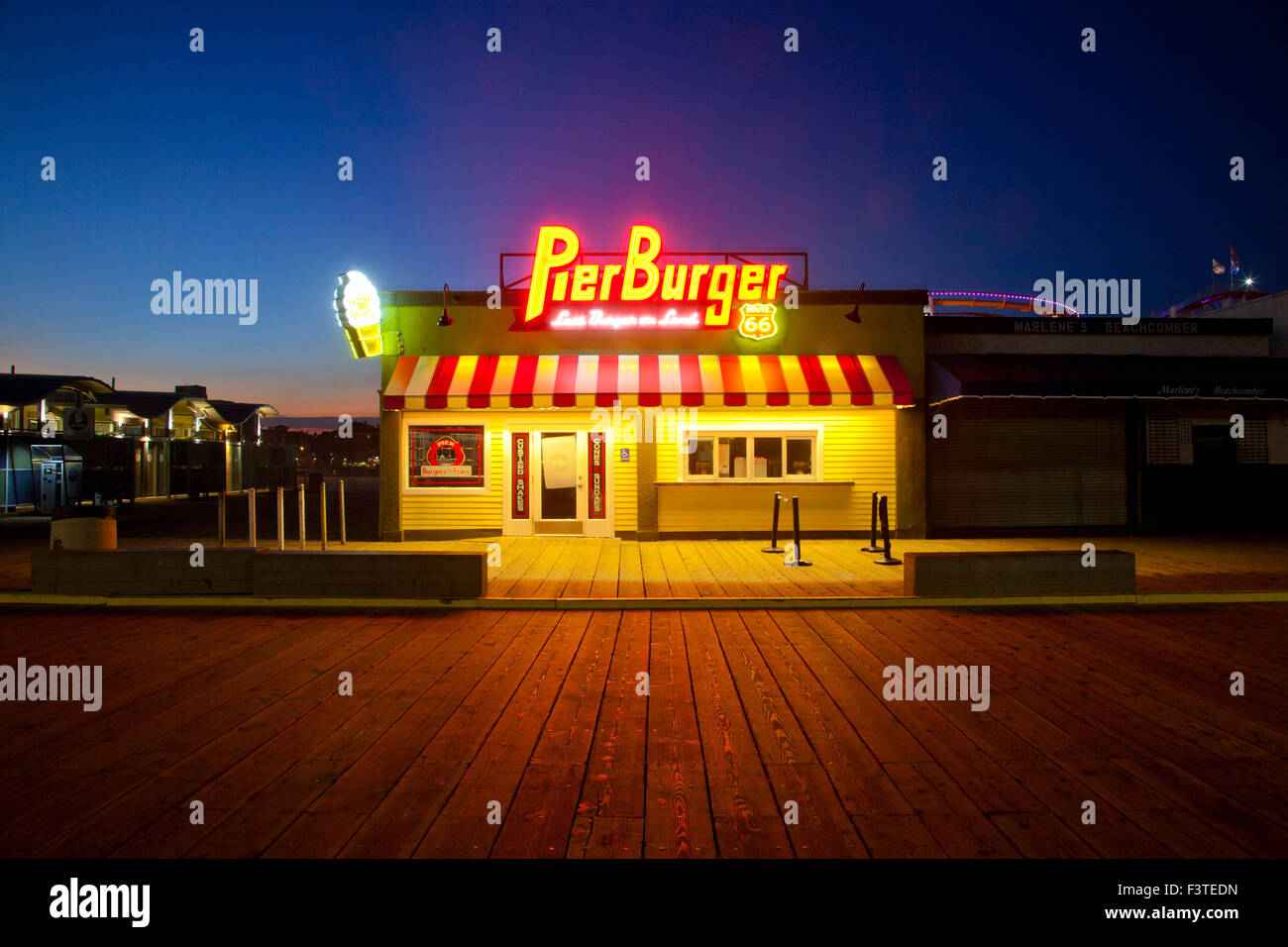 Pier Burger, hamburger stand, Santa Monica Pier, Santa Monica ...