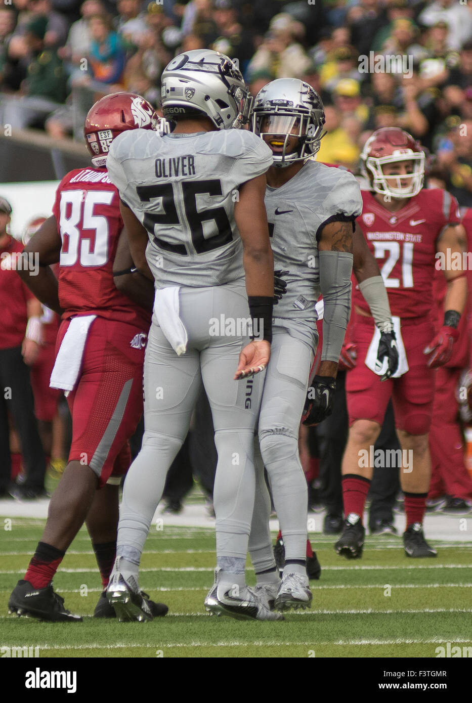 Double Overtime. 10th Oct, 2015. Oregon defensive back Khalil Oliver ...