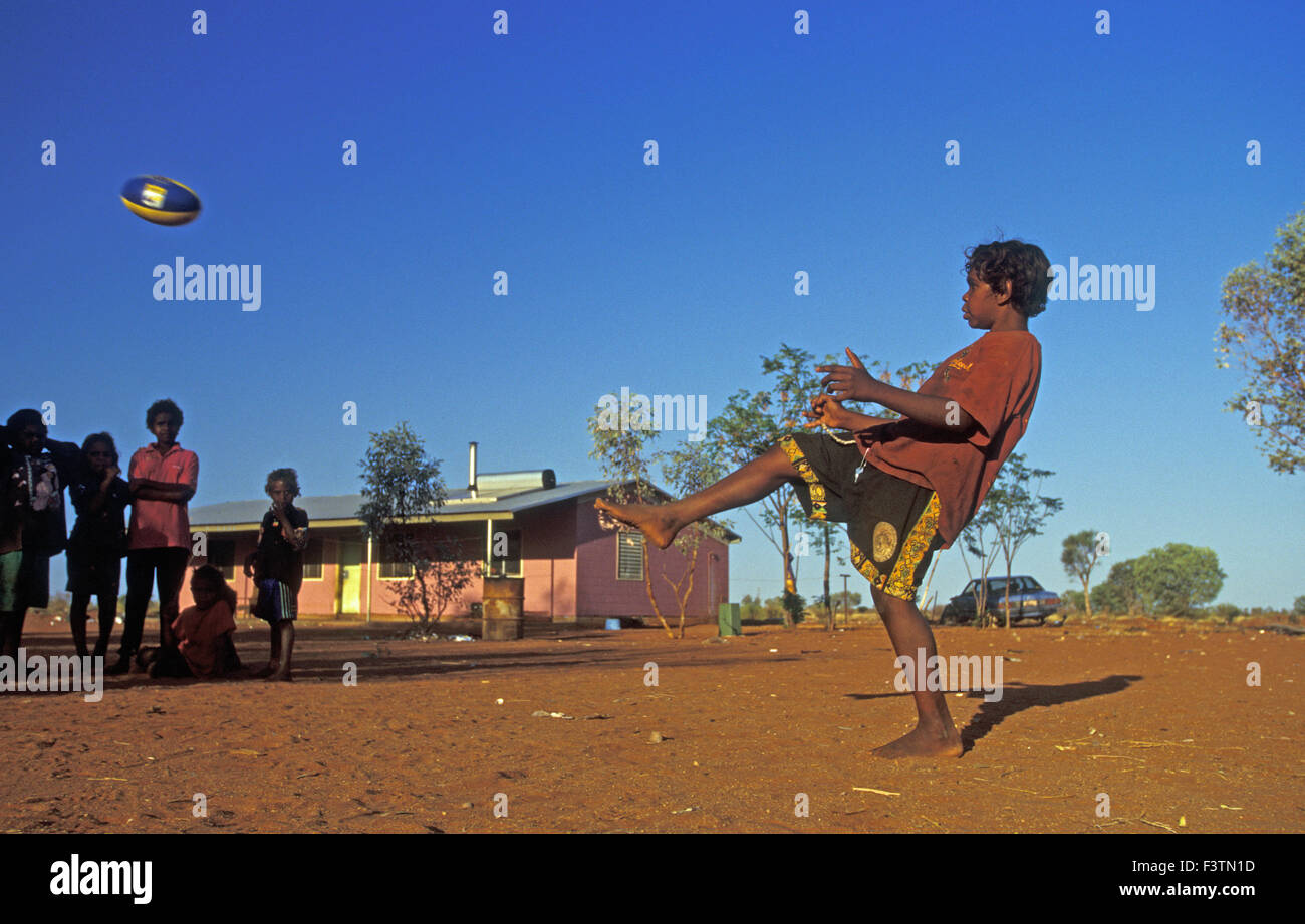 Yuelamu community hi-res stock photography and images - Alamy