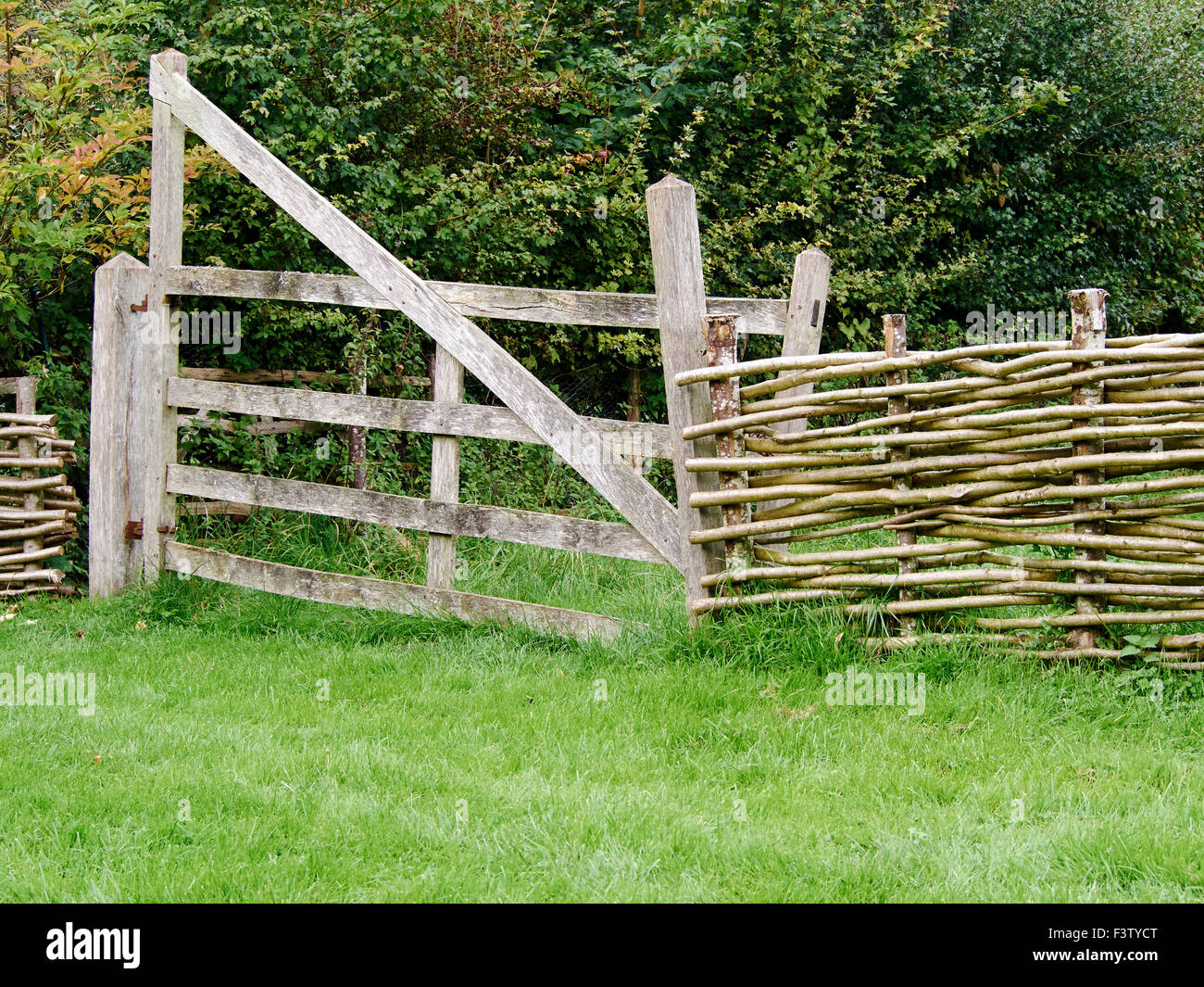 Wattle Entryway Gate