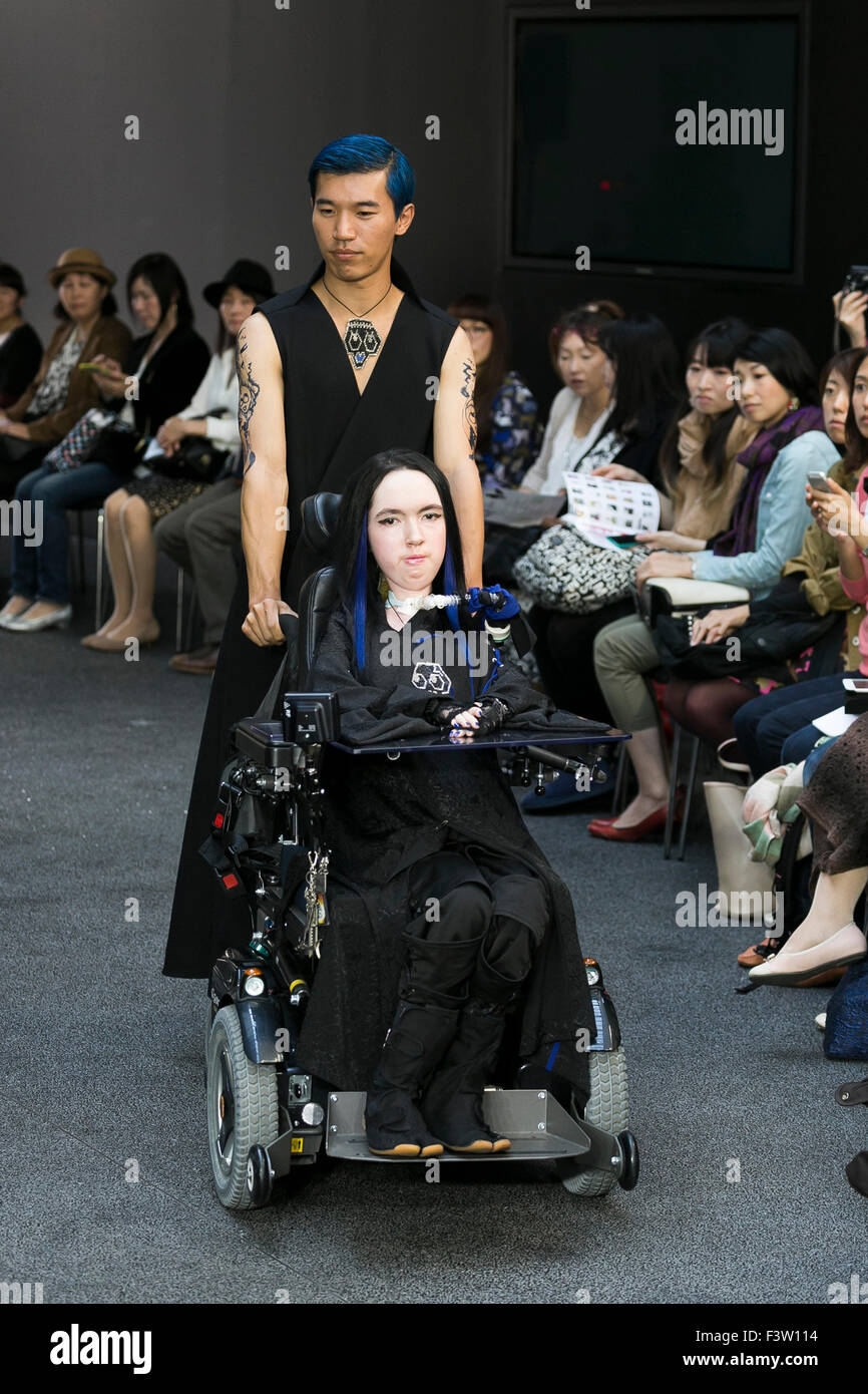 Disabled models hi-res stock photography and images - Alamy