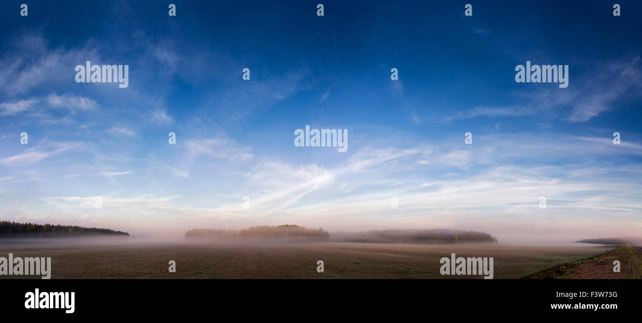 October hi-res stock photography and images - Alamy