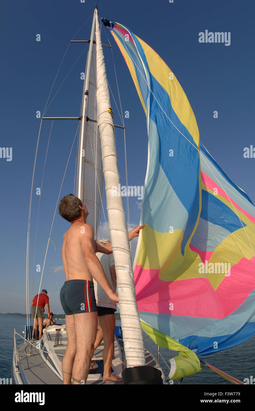 Segelboot bunt hi-res stock photography and images - Alamy