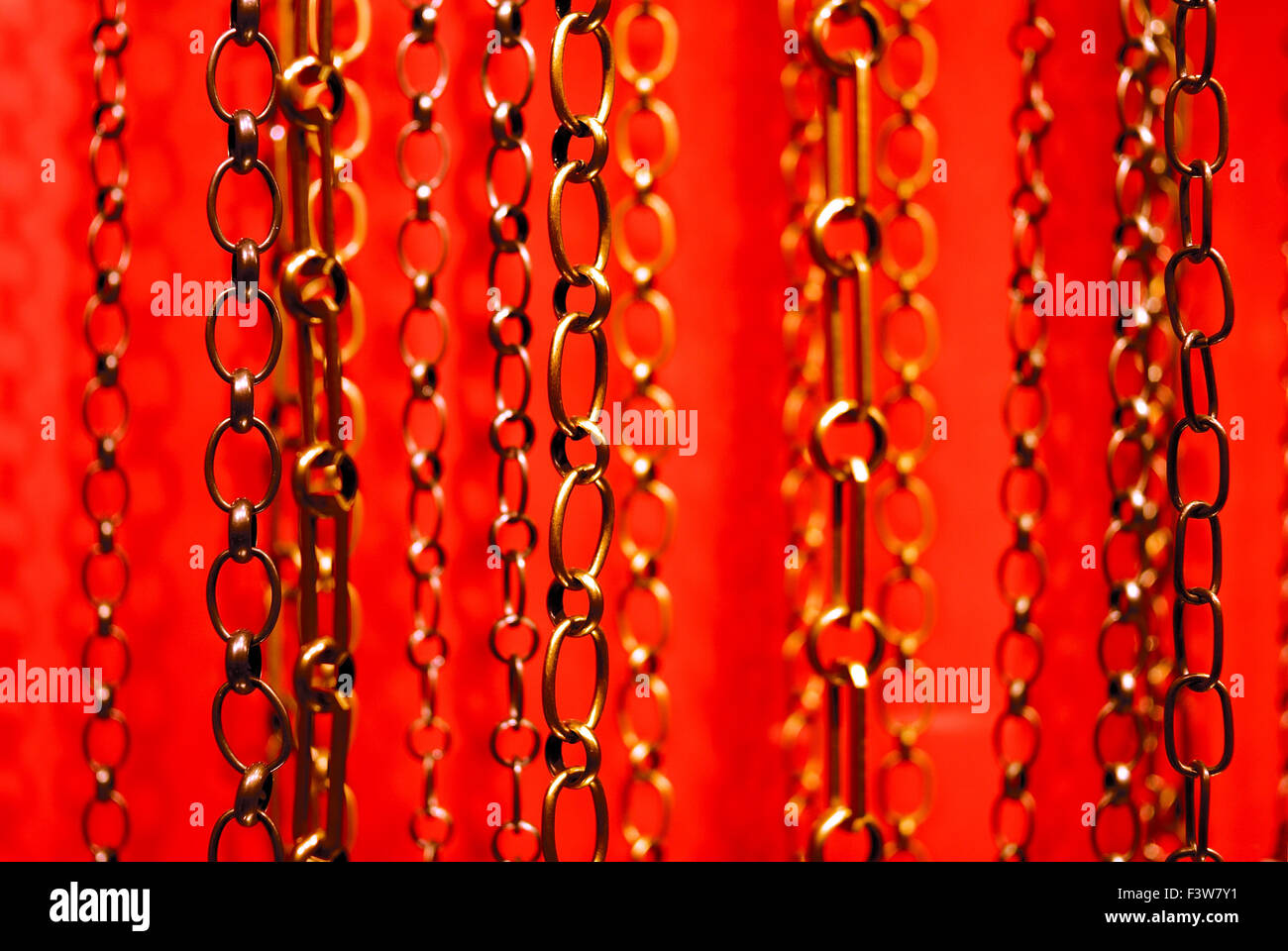 Picture of chains hi-res stock photography and images - Alamy