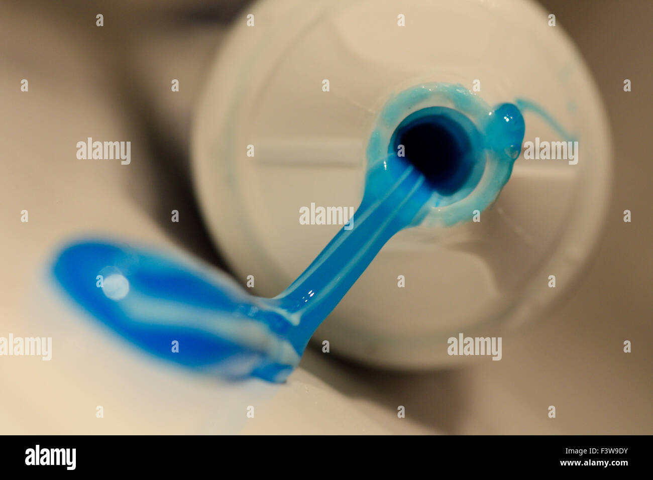 Toothpaste / Toothpaste Stock Photo - Alamy